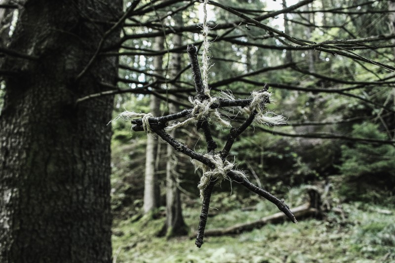 DIY In The Dark : The Blair Witch Project Stick Figure – Celebrating ...