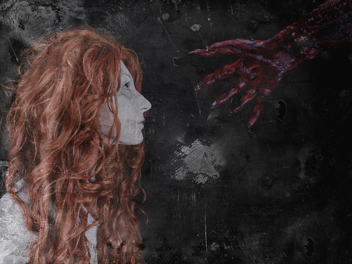 Writing In The Dark – Horror Writing Prompts – Celebrating the strange ...